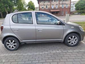 Grey Toyota Yaris 2004 in Silute, with an engine capacity of 1.40 L and mileage of 298 thousand km for 600 €, photo 4 on AUTOMOTO.COM.LV