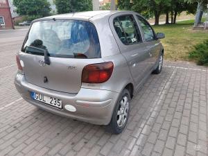 Grey Toyota Yaris 2004 in Silute, with an engine capacity of 1.40 L and mileage of 298 thousand km for 600 €, photo 6 on AUTOMOTO.COM.LV