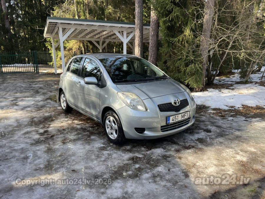 Grey Toyota Yaris 2006 in Tallinn, with an engine capacity of 1.40 L and mileage of 222 thousand km for 1000 €, photo 2 on AUTOMOTO.COM.LV