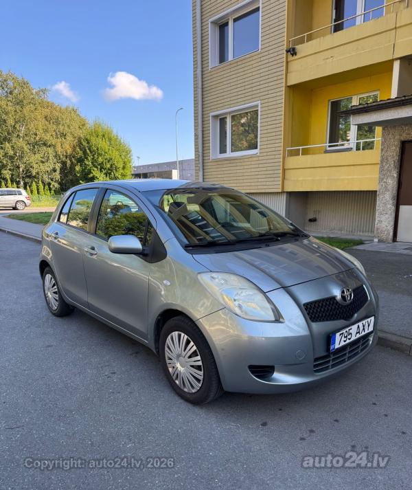 Grey Toyota Yaris 2006 in Tallinn, with an engine capacity of 1.30 L and mileage of 204 thousand km for 2490 €, photo 1 on AUTOMOTO.COM.LV