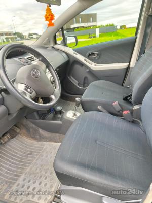 Grey Toyota Yaris 2006 in Tallinn, with an engine capacity of 1.30 L and mileage of 156 thousand km for 2000 €, photo 7 on AUTOMOTO.COM.LV