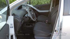 Grey Toyota Yaris 2007 in Tallinn, with an engine capacity of 1.40 L and mileage of 185 thousand km for 1299 €, photo 8 on AUTOMOTO.COM.LV