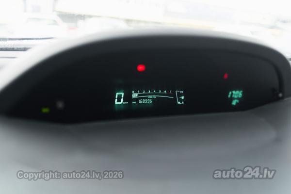 Серый Тойота Ярис 2009 в Таллин, объемом двигателя 1.30 л и пробегом 169 тыс. км за 1999 €, фото 11 на AUTOMOTO.COM.LV