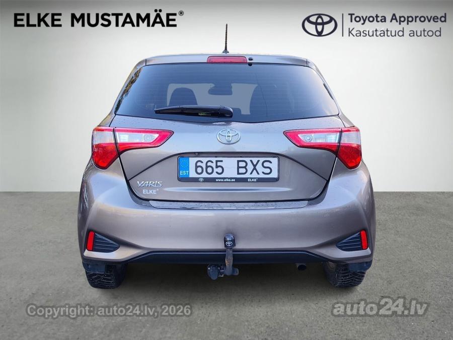 Pelēks Toyota Yaris 2018 Tallina, ar dzinēja tilpumu 1.50 L un nobraukumu 101 tūkst. km par 9995 €, foto 5 vietnē AUTOMOTO.COM.LV