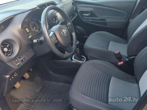 Pelēks Toyota Yaris 2018 Tallina, ar dzinēja tilpumu 1.50 L un nobraukumu 101 tūkst. km par 9995 €, foto 12 vietnē AUTOMOTO.COM.LV