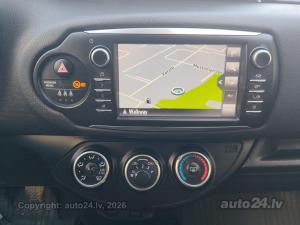 Pelēks Toyota Yaris 2018 Tallina, ar dzinēja tilpumu 1.50 L un nobraukumu 101 tūkst. km par 9995 €, foto 15 vietnē AUTOMOTO.COM.LV