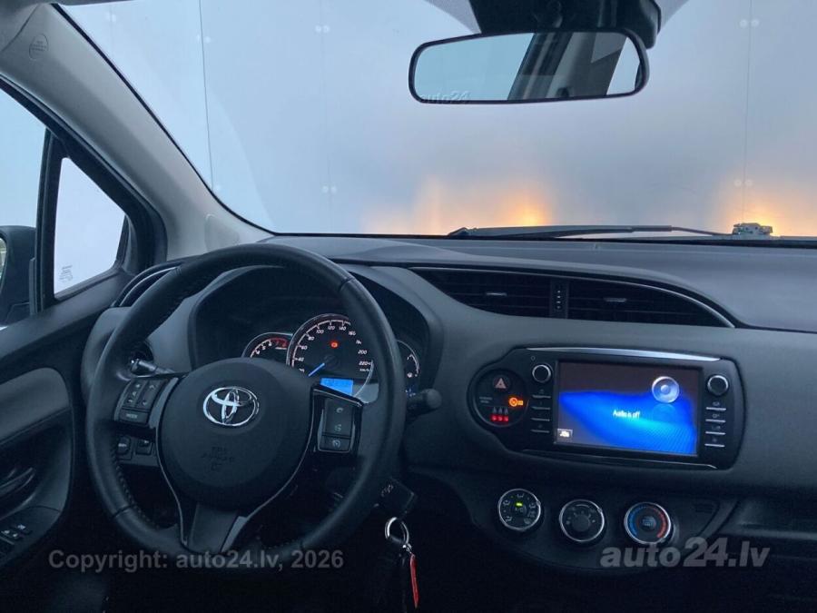 Pelēks Toyota Yaris 2019 Tallina, ar dzinēja tilpumu 1.50 L un nobraukumu 87 tūkst. km par 9495 €, foto 9 vietnē AUTOMOTO.COM.LV