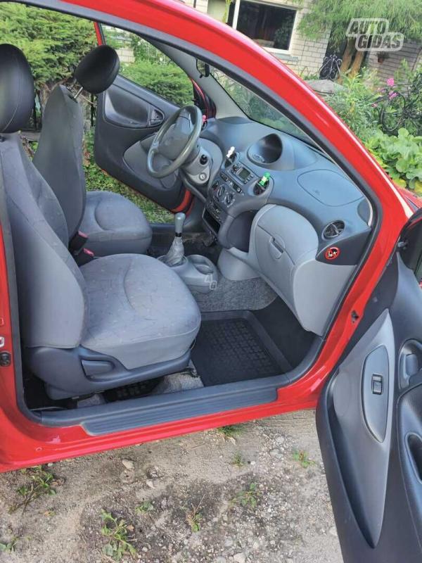 Toyota Yaris 1999 in Kaunas, with an engine capacity of 1.00 L and mileage of 175 thousand km for 1150 €, photo 9 on AUTOMOTO.COM.LV