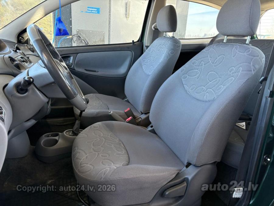 Toyota Yaris 2000 Rapla, ar dzinēja tilpumu 1.00 L un nobraukumu 195 tūkst. km par 1000 €, foto 7 vietnē AUTOMOTO.COM.LV