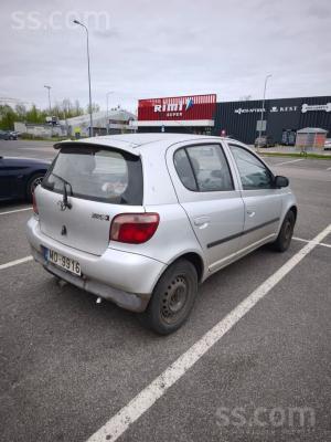 Toyota Yaris 2000 Rīga, ar dzinēja tilpumu 1.30 L un nobraukumu 354 tūkst. km par 1000 €, foto 4 vietnē AUTOMOTO.COM.LV