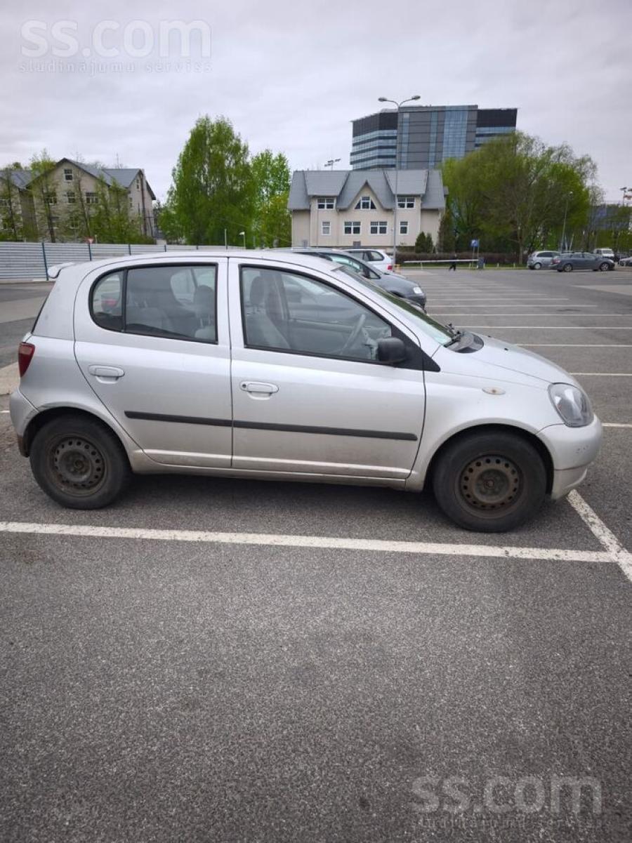 Toyota Yaris 2000 Rīga, ar dzinēja tilpumu 1.30 L un nobraukumu 354 tūkst. km par 1000 €, foto 5 vietnē AUTOMOTO.COM.LV