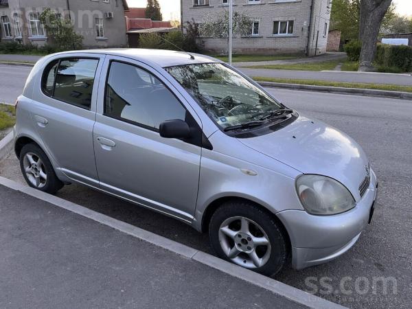 Toyota Yaris 2001 Rīga, ar dzinēja tilpumu 1.00 L un nobraukumu 358 tūkst. km par 650 €, foto 1 vietnē AUTOMOTO.COM.LV