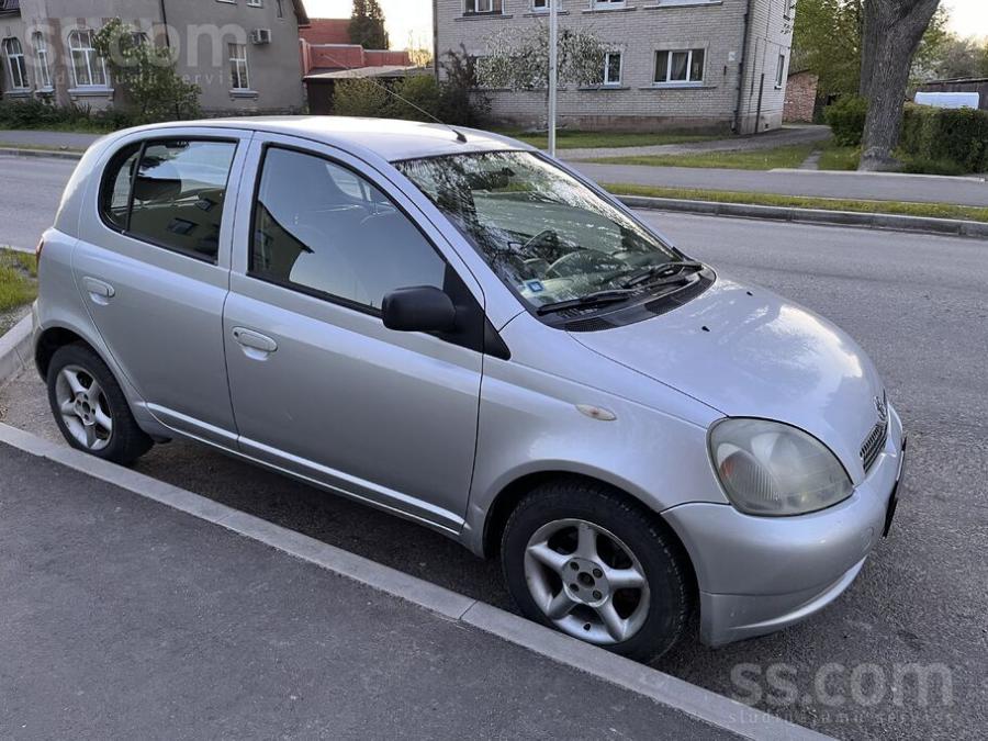 Toyota Yaris 2001 Rīga, ar dzinēja tilpumu 1.00 L un nobraukumu 358 tūkst. km par 650 €, foto 1 vietnē AUTOMOTO.COM.LV
