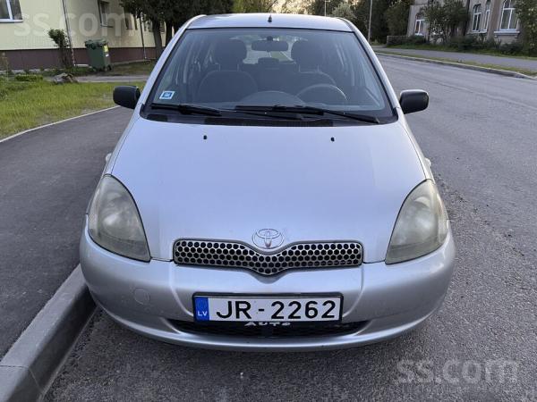 Toyota Yaris 2001 Rīga, ar dzinēja tilpumu 1.00 L un nobraukumu 358 tūkst. km par 650 €, foto 2 vietnē AUTOMOTO.COM.LV