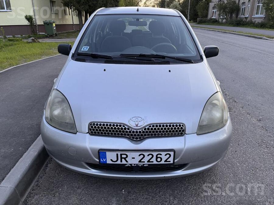 Toyota Yaris 2001 Rīga, ar dzinēja tilpumu 1.00 L un nobraukumu 358 tūkst. km par 650 €, foto 2 vietnē AUTOMOTO.COM.LV