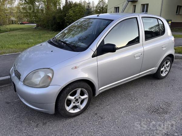Toyota Yaris 2001 Rīga, ar dzinēja tilpumu 1.00 L un nobraukumu 358 tūkst. km par 650 €, foto 3 vietnē AUTOMOTO.COM.LV