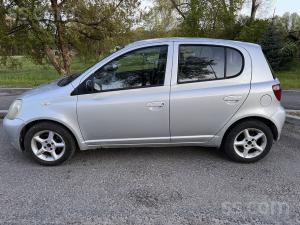 Toyota Yaris 2001 Rīga, ar dzinēja tilpumu 1.00 L un nobraukumu 358 tūkst. km par 650 €, foto 4 vietnē AUTOMOTO.COM.LV