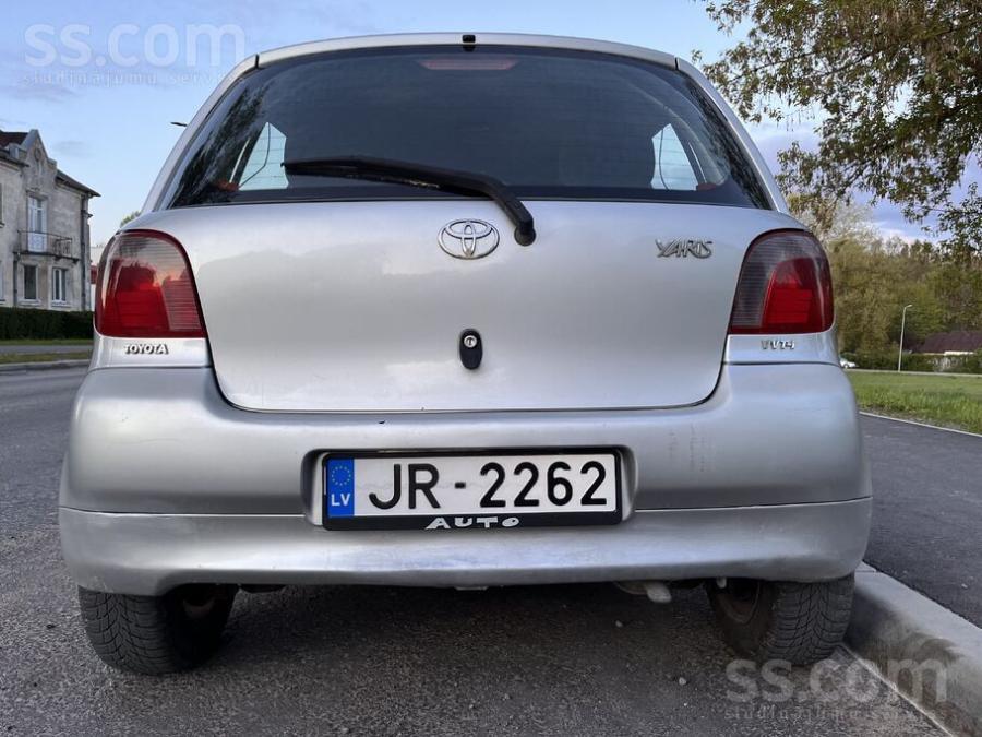 Toyota Yaris 2001 Rīga, ar dzinēja tilpumu 1.00 L un nobraukumu 358 tūkst. km par 650 €, foto 5 vietnē AUTOMOTO.COM.LV