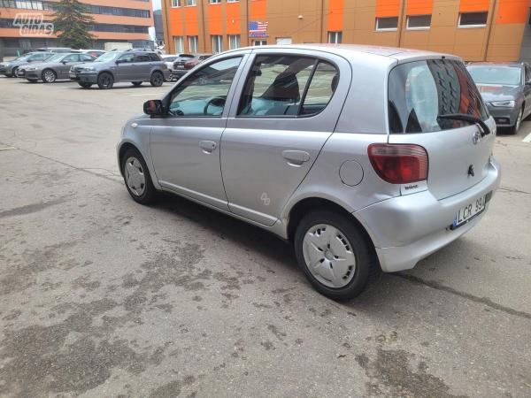 Toyota Yaris 2001 in Vilnius, with an engine capacity of 1.30 L and mileage of 218 thousand km for 1850 €, photo 2 on AUTOMOTO.COM.LV