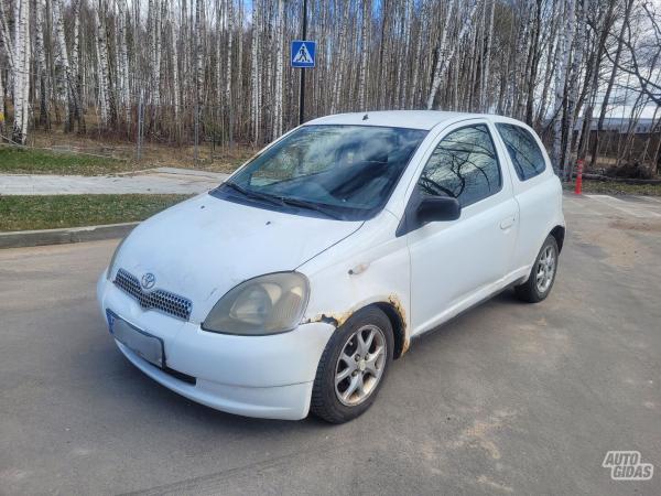 Toyota Yaris 2001 in Vilnius, with an engine capacity of 1.30 L and mileage of 235 thousand km for 470 €, photo 3 on AUTOMOTO.COM.LV