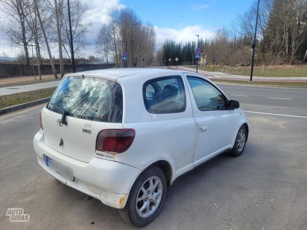 Toyota Yaris 2001 in Vilnius, with an engine capacity of 1.30 L and mileage of 235 thousand km for 470 €, photo 6 on AUTOMOTO.COM.LV