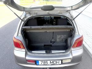 Тойота Ярис 2001 в Таллин, объемом двигателя 1.50 л и пробегом 287 тыс. км за 2199 €, фото 8 на AUTOMOTO.COM.LV