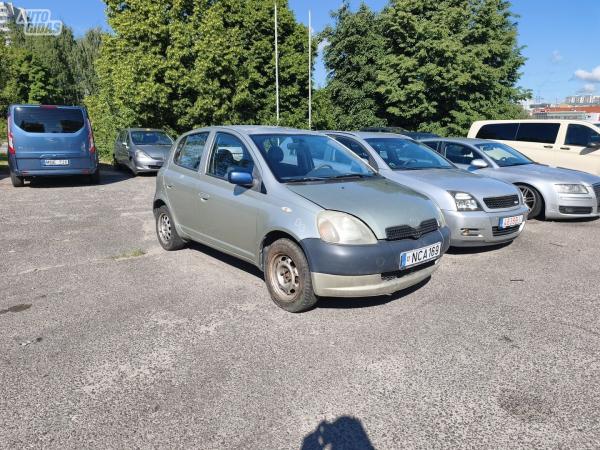 Toyota Yaris 2002 in Vilnius, with an engine capacity of 1.40 L and mileage of 210 thousand km for 350 €, photo 4 on AUTOMOTO.COM.LV