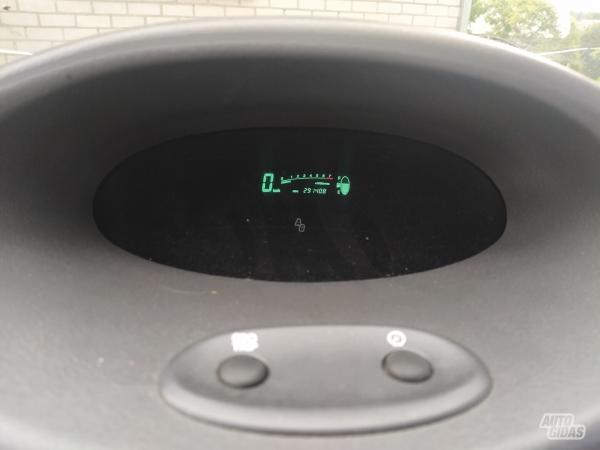 Toyota Yaris 2002 Kauņa, ar dzinēja tilpumu 1.30 L un nobraukumu 285 tūkst. km par 550 €, foto 5 vietnē AUTOMOTO.COM.LV