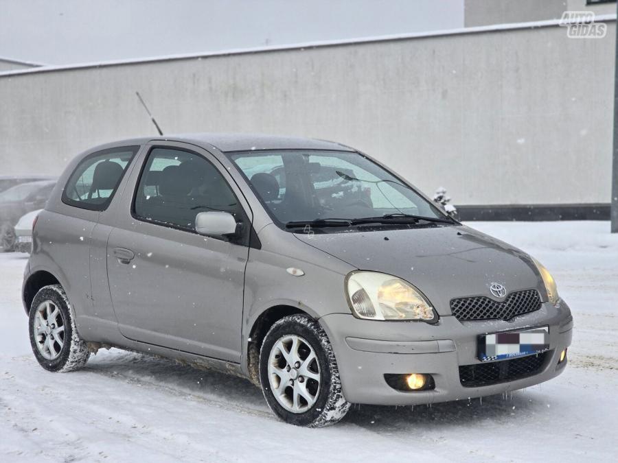 Toyota Yaris 2003 Viļņa, ar dzinēja tilpumu 1.30 L un nobraukumu 169 tūkst. km par 1350 €, foto 1 vietnē AUTOMOTO.COM.LV