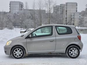 Toyota Yaris 2003 Viļņa, ar dzinēja tilpumu 1.30 L un nobraukumu 169 tūkst. km par 1350 €, foto 4 vietnē AUTOMOTO.COM.LV