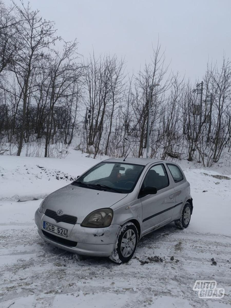 Toyota Yaris 2003 Klaipėda, ar dzinēja tilpumu 1.40 L un nobraukumu 380 tūkst. km par 500 €, foto 2 vietnē AUTOMOTO.COM.LV