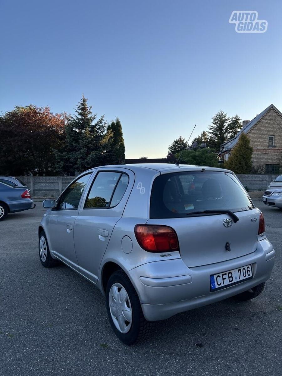 Toyota Yaris 2003 in Joniskis, with an engine capacity of 1.00 L and mileage of 127 thousand km for 950 €, photo 4 on AUTOMOTO.COM.LV