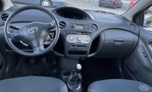 Toyota Yaris 2003 in Joniskis, with an engine capacity of 1.00 L and mileage of 127 thousand km for 950 €, photo 7 on AUTOMOTO.COM.LV