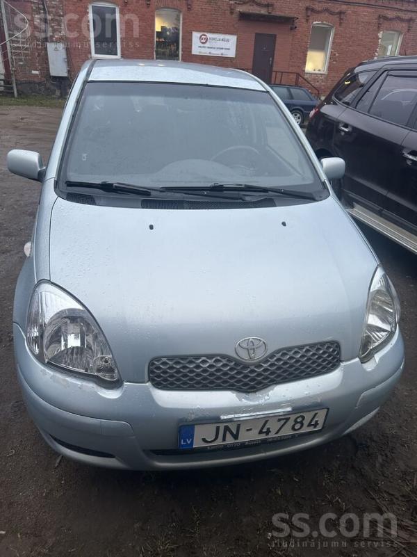 Toyota Yaris 2004 Rēzekne, ar dzinēja tilpumu 1.40 L un nobraukumu 251 tūkst. km par 1000 €, foto 1 vietnē AUTOMOTO.COM.LV