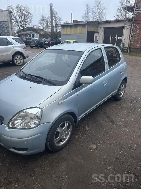 Toyota Yaris 2004 Rēzekne, ar dzinēja tilpumu 1.40 L un nobraukumu 251 tūkst. km par 1000 €, foto 3 vietnē AUTOMOTO.COM.LV