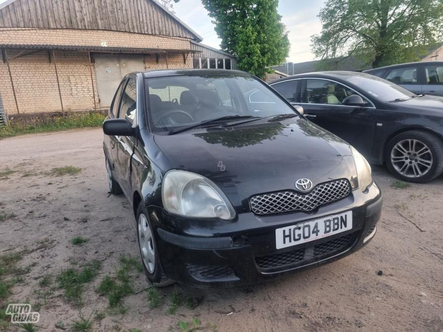 Тойота Ярис 2004 в Таураге, объемом двигателя 1.00 л и пробегом 100 тыс. км за 500 €, фото 3 на AUTOMOTO.COM.LV