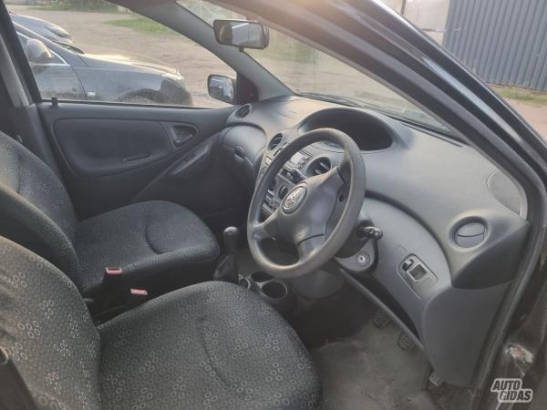 Toyota Yaris 2004 Tauragė, ar dzinēja tilpumu 1.00 L un nobraukumu 100 tūkst. km par 500 €, foto 9 vietnē AUTOMOTO.COM.LV