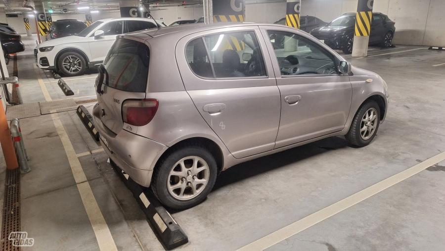 Toyota Yaris 2004 in Kaunas, with an engine capacity of 1.40 L and mileage of 260 thousand km for 500 €, photo 1 on AUTOMOTO.COM.LV