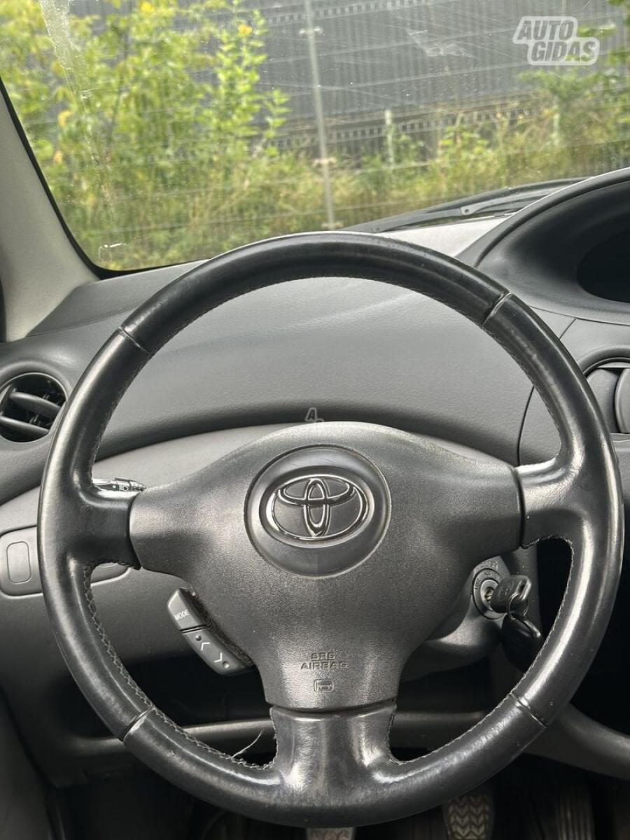 Toyota Yaris 2004 Klaipėda, ar dzinēja tilpumu 1.40 L un nobraukumu 258 tūkst. km par 1150 €, foto 12 vietnē AUTOMOTO.COM.LV