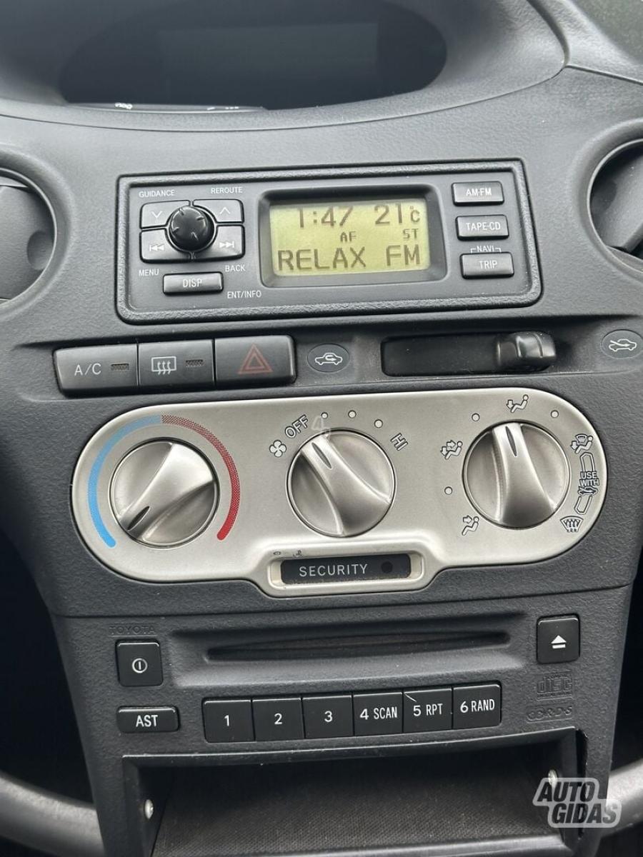 Toyota Yaris 2004 Klaipėda, ar dzinēja tilpumu 1.40 L un nobraukumu 258 tūkst. km par 1150 €, foto 14 vietnē AUTOMOTO.COM.LV