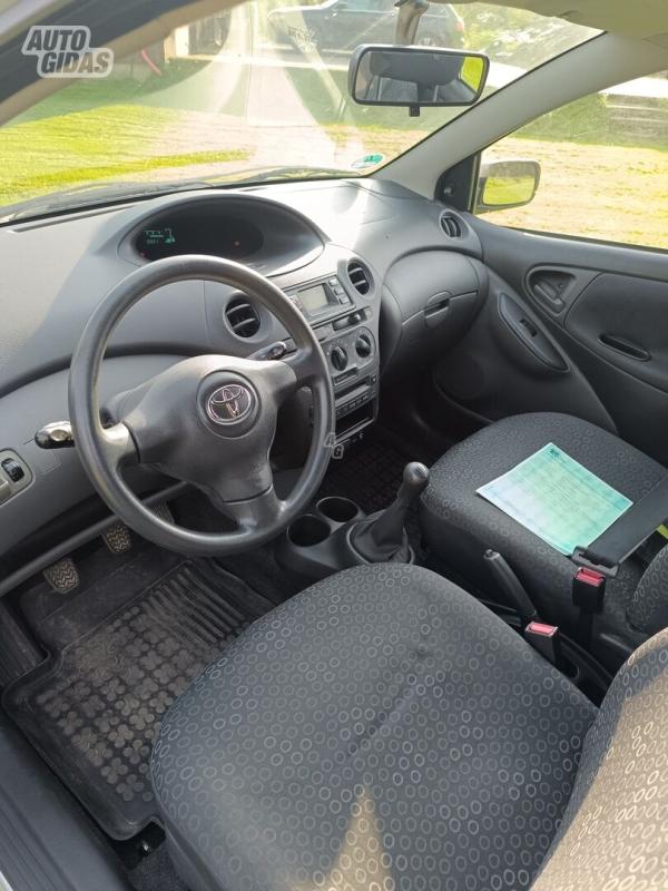 Тойота Ярис 2004 в Плунге, объемом двигателя 1.30 л и пробегом 220 тыс. км за 1250 €, фото 7 на AUTOMOTO.COM.LV