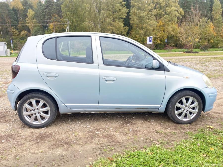 Toyota Yaris 2004 Viļņa, ar dzinēja tilpumu 1.36 L un nobraukumu 282 tūkst. km par 1649 €, foto 3 vietnē AUTOMOTO.COM.LV