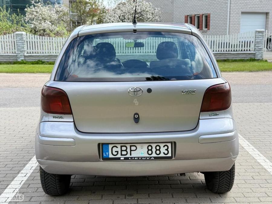 Toyota Yaris 2004 in Vilnius, with an engine capacity of 1.40 L and mileage of 304 thousand km for 1100 €, photo 6 on AUTOMOTO.COM.LV