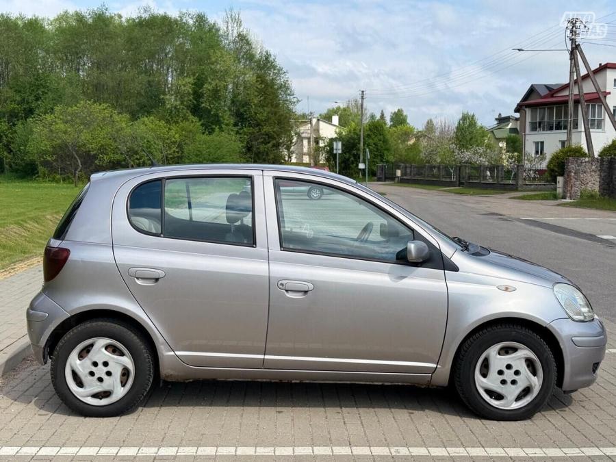 Toyota Yaris 2004 in Vilnius, with an engine capacity of 1.40 L and mileage of 304 thousand km for 1100 €, photo 8 on AUTOMOTO.COM.LV