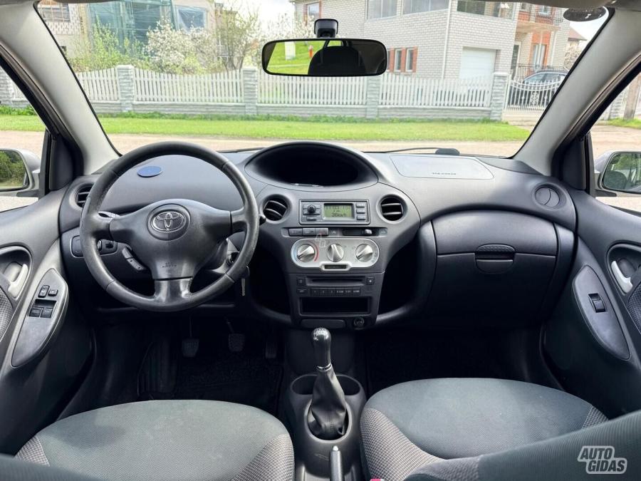 Toyota Yaris 2004 in Vilnius, with an engine capacity of 1.40 L and mileage of 304 thousand km for 1100 €, photo 18 on AUTOMOTO.COM.LV