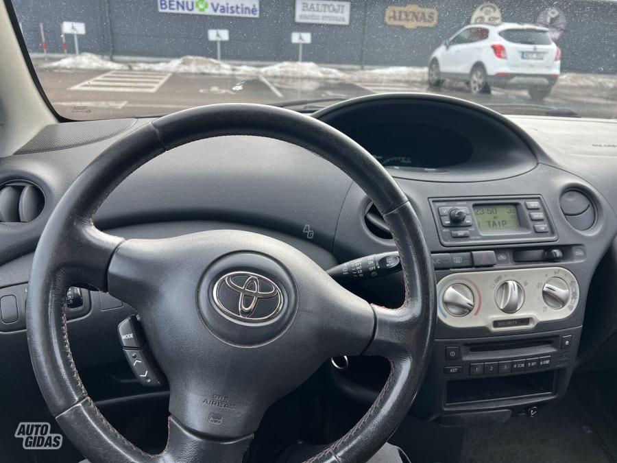 Toyota Yaris 2005 Klaipėda, ar dzinēja tilpumu 1.00 L un nobraukumu 201 tūkst. km par 1000 €, foto 8 vietnē AUTOMOTO.COM.LV