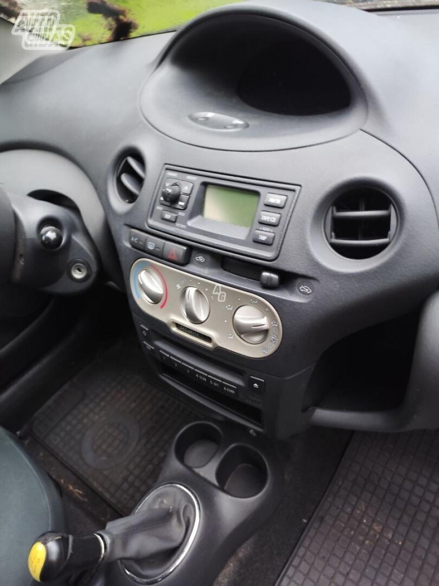 Toyota Yaris 2005 in Vilnius, with an engine capacity of 1.30 L and mileage of 232 thousand km for 350 €, photo 5 on AUTOMOTO.COM.LV