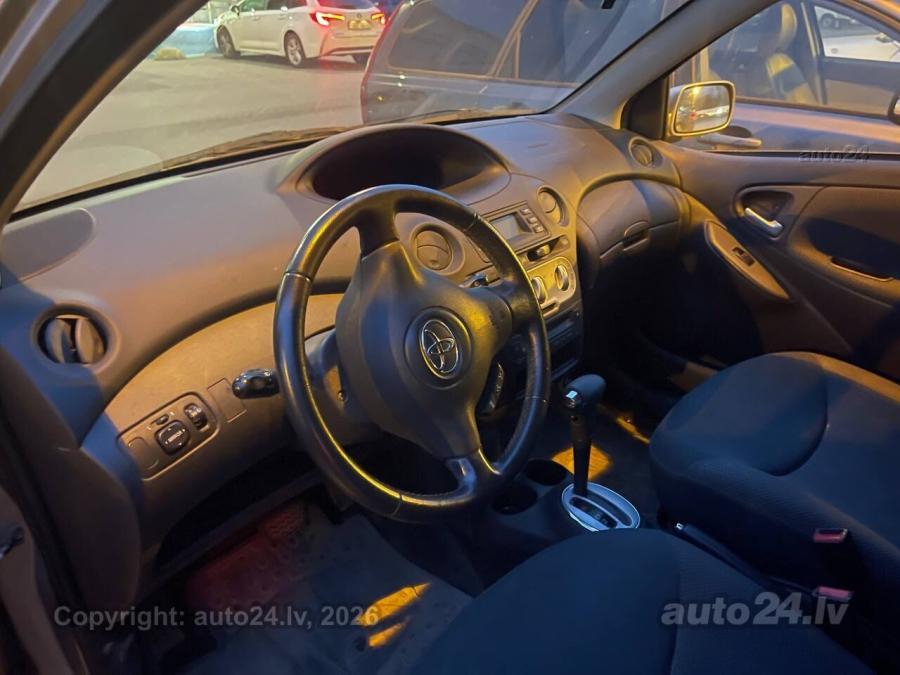 Toyota Yaris 2005 Tallina, ar dzinēja tilpumu 1.30 L un nobraukumu 142 tūkst. km par 1499 €, foto 4 vietnē AUTOMOTO.COM.LV