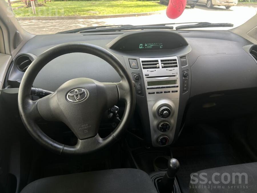 Toyota Yaris 2006 in Jelgava, with an engine capacity of 1.30 L and mileage of 230 thousand km for 1700 €, photo 10 on AUTOMOTO.COM.LV