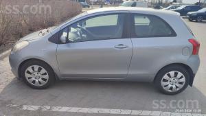 Toyota Yaris 2006 Rīga, ar dzinēja tilpumu 1.30 L un nobraukumu 220 tūkst. km par 1600 €, foto 3 vietnē AUTOMOTO.COM.LV